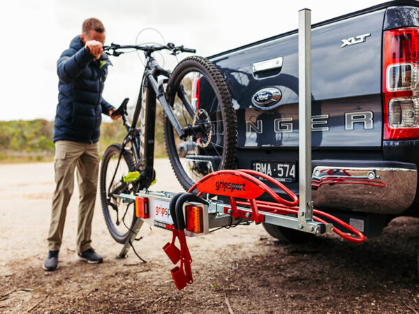 GS-Urban+ 2-Bike Tow Bar Rack with Light Assembly | Built in Ramp | No ...